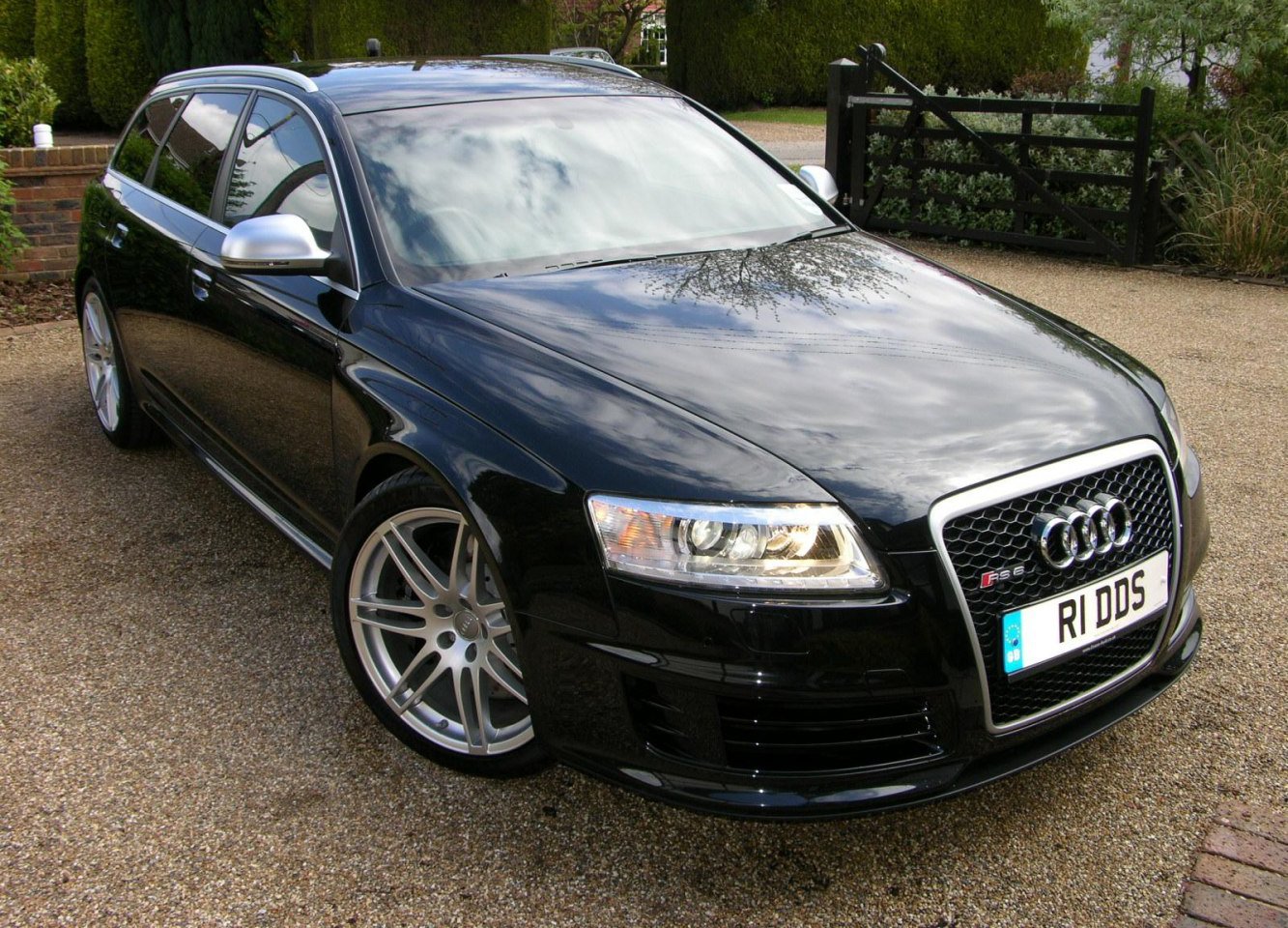 Audi RS 6 technical specifications and fuel economy